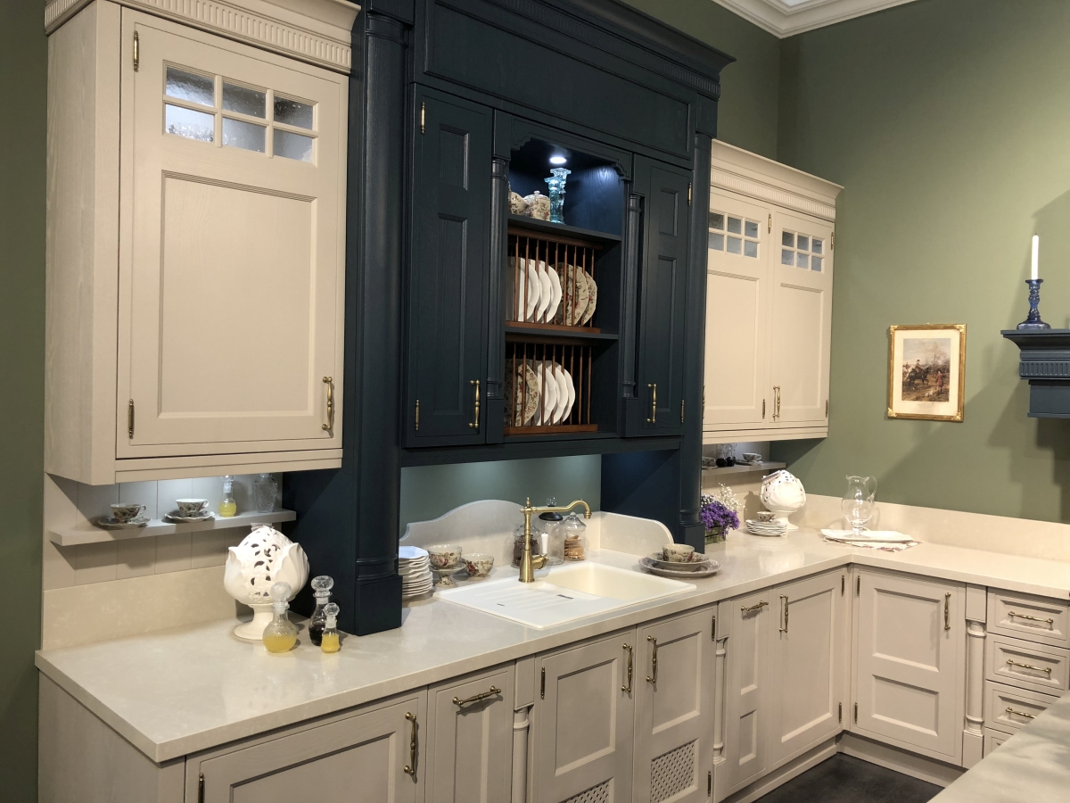 15 Kitchen Storage Ideas Quietly Replacing Cluttered Counters In 2026 ...